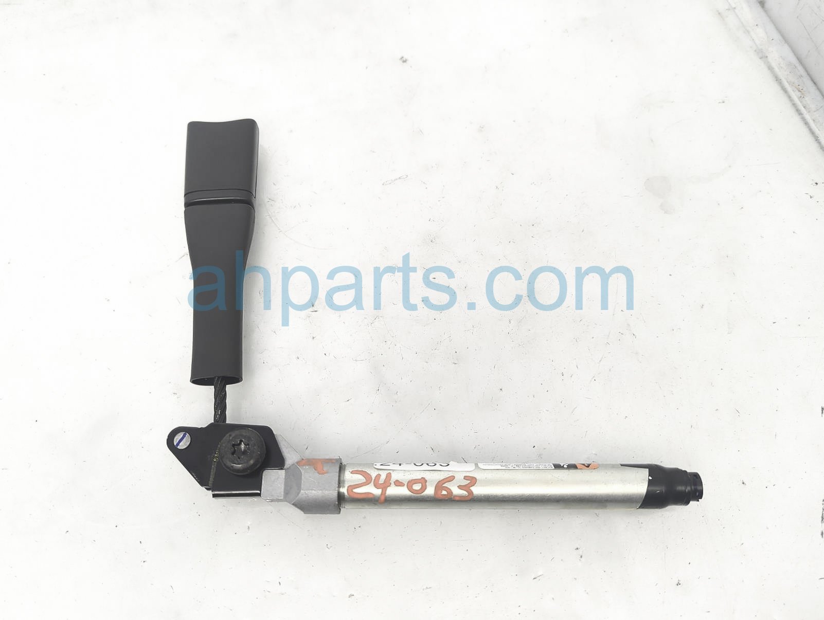 Sold 2021 GMC Terrain Front Passenger Buckle + Pretensioner - Blk 84329472,