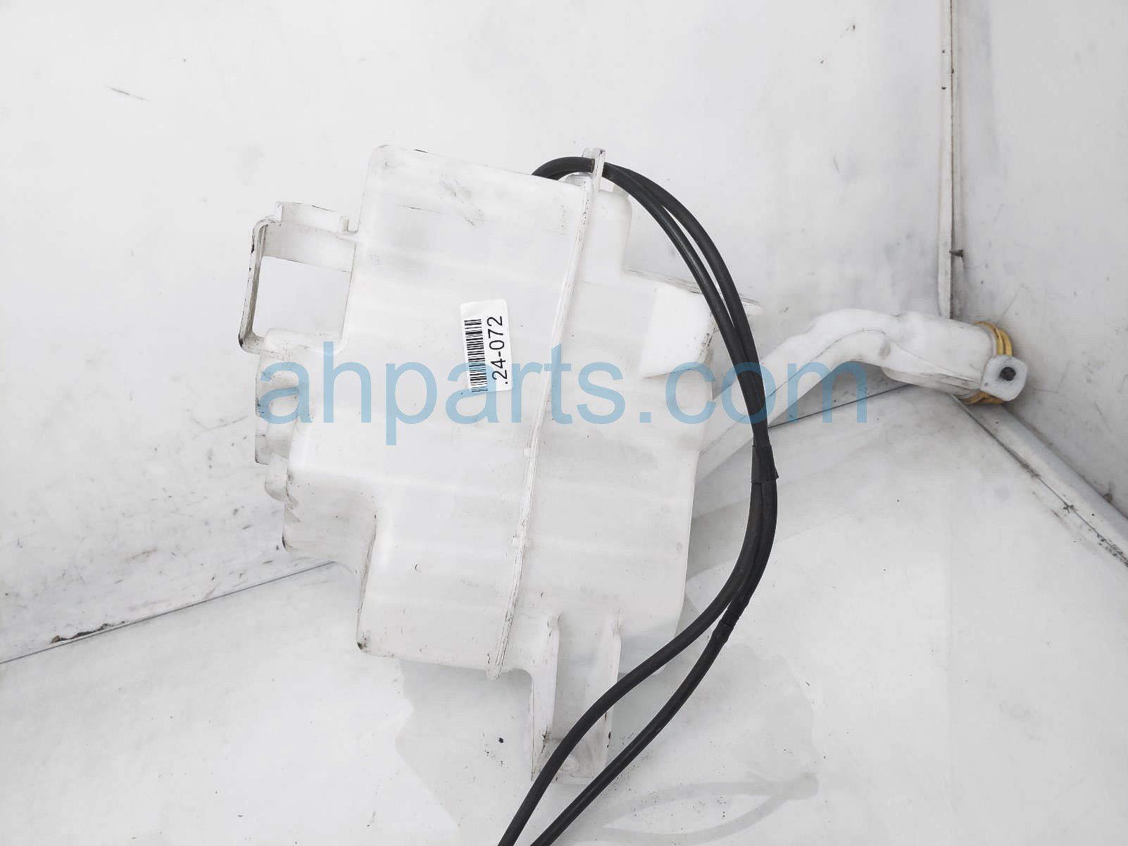 Sold 2020 Subaru Impreza Windshield Washer Reservoir Tank 86631FL00A,