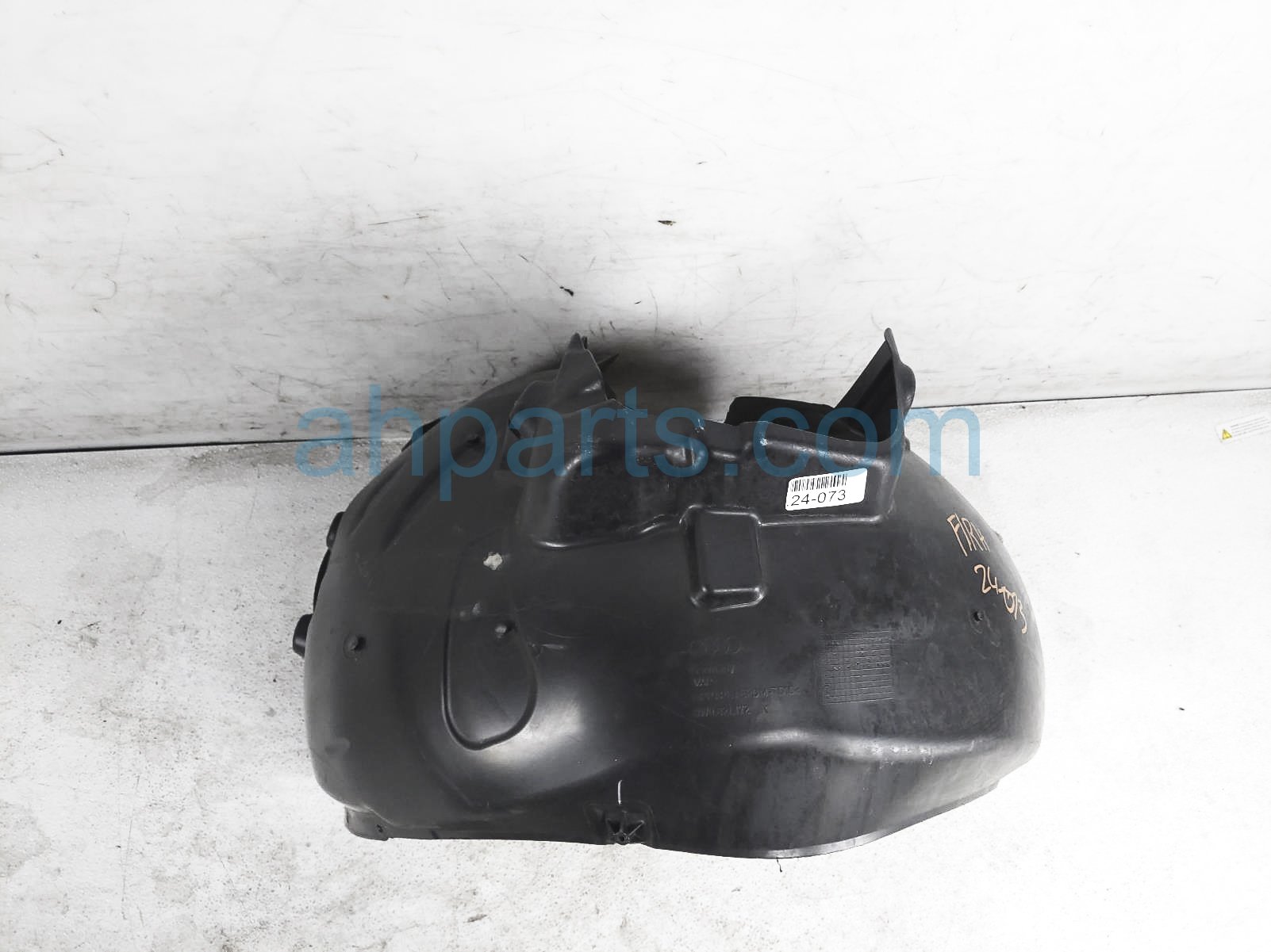 Sold 2023 Audi S4 Audi Front Passenger Inner Fender Liner 8W0-821-172-K,