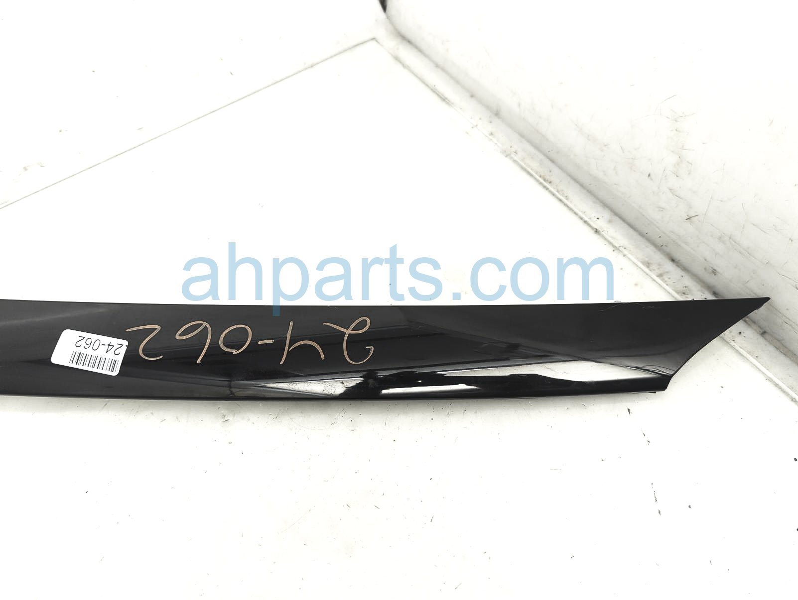 Sold 2021 Hyundai Venue Front Passenger A Pillar Molding / Trim 86260 ...