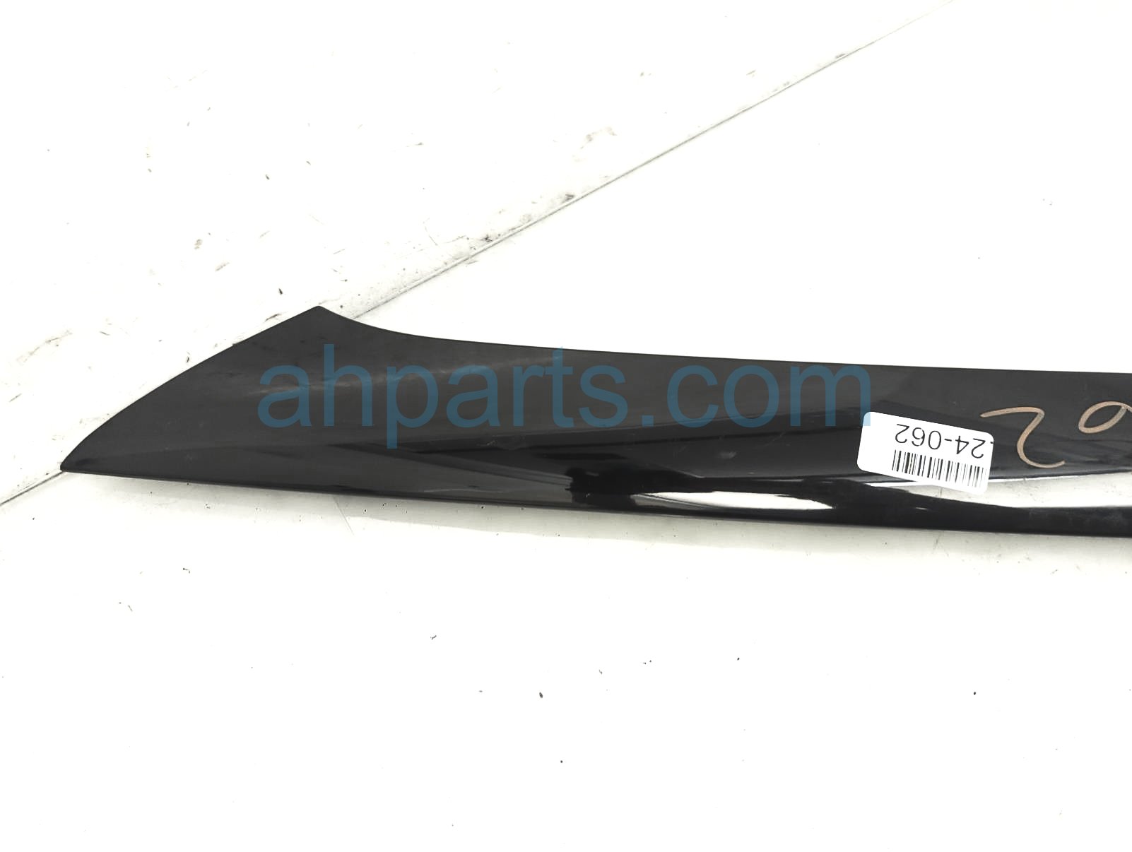 Sold 2021 Hyundai Venue Front Passenger A Pillar Molding / Trim 86260 ...