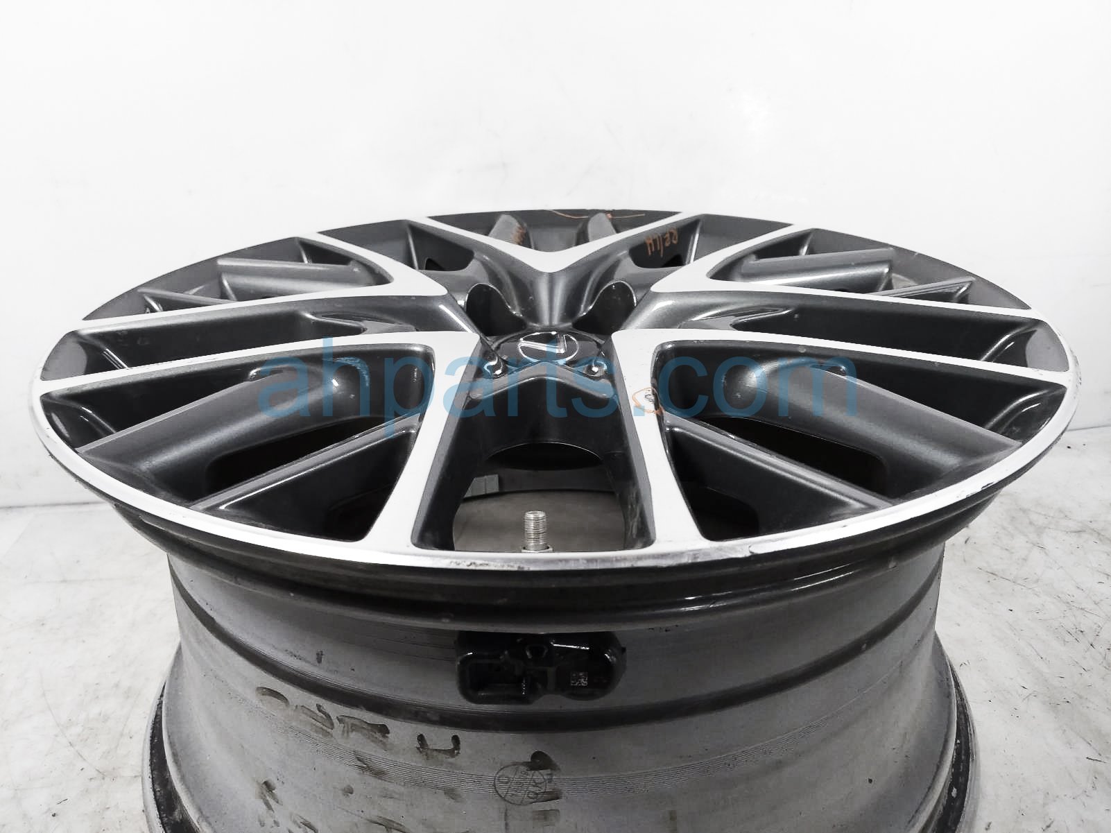 Sold 2017 Lexus Rc350 Rear Driver Wheel / Rim - Light Curb 42611-24610,