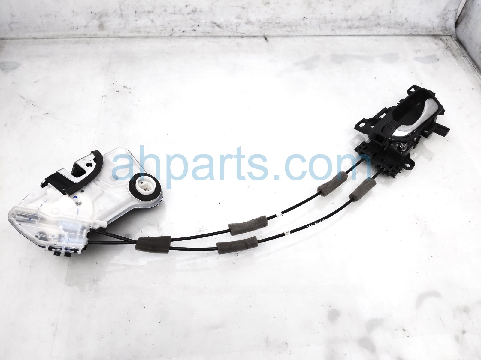 Sold 2023 Honda Accord Front Driver Door Lock Actuator W/handle 72150 ...