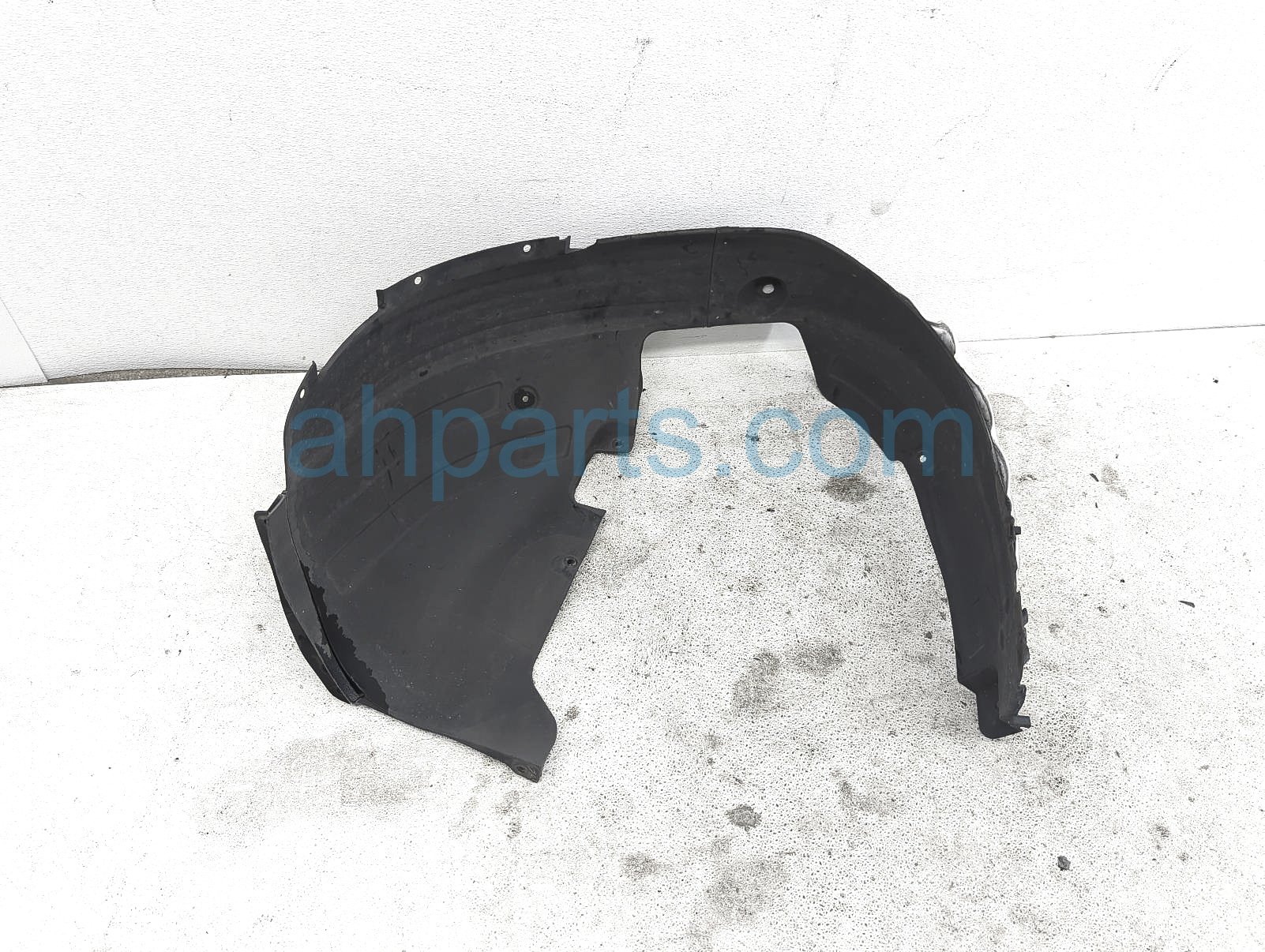 Sold 2021 Hyundai Venue Front Driver Inner Fender Liner 86811-K2000,