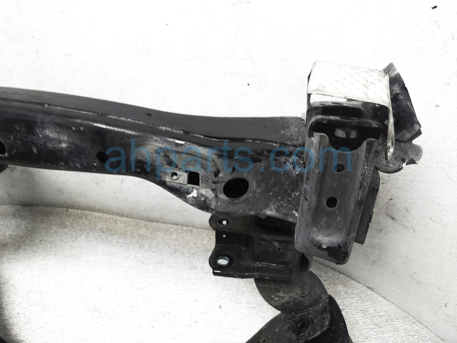 2021 Chrysler 300 Crossmember Front Engine Sub Frame / Cradle ...