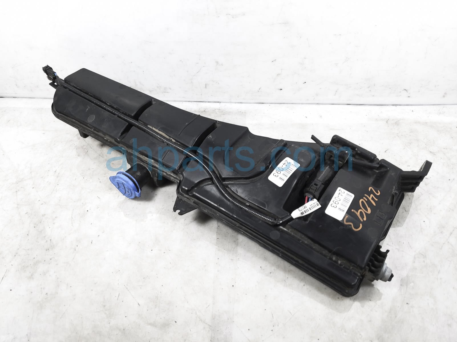 Sold 2023 Honda Pilot Windshield Washer Reservoir Tank 76841-T90-A11,