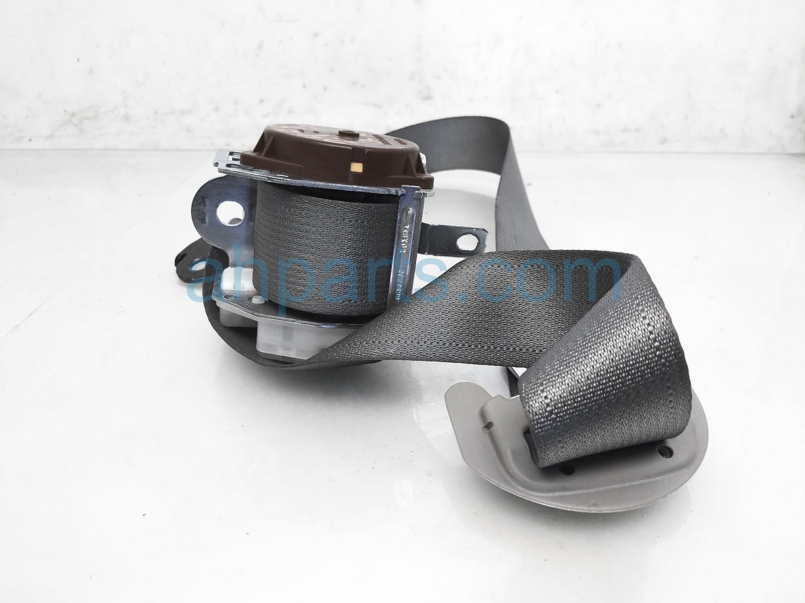 Sold 2017 Toyota Sienna Rear 3rd Row Passenger Seat Belt - Grey 73560 ...