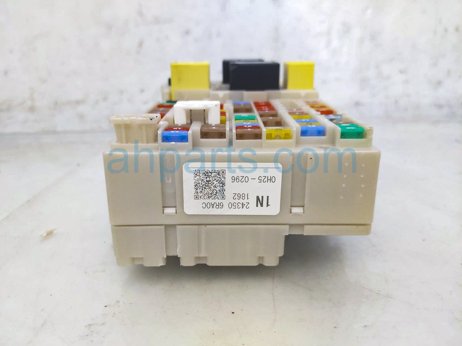 Sold 2021 Nissan Rogue Front Driver Fuse / Junction Box (in Cabin ...