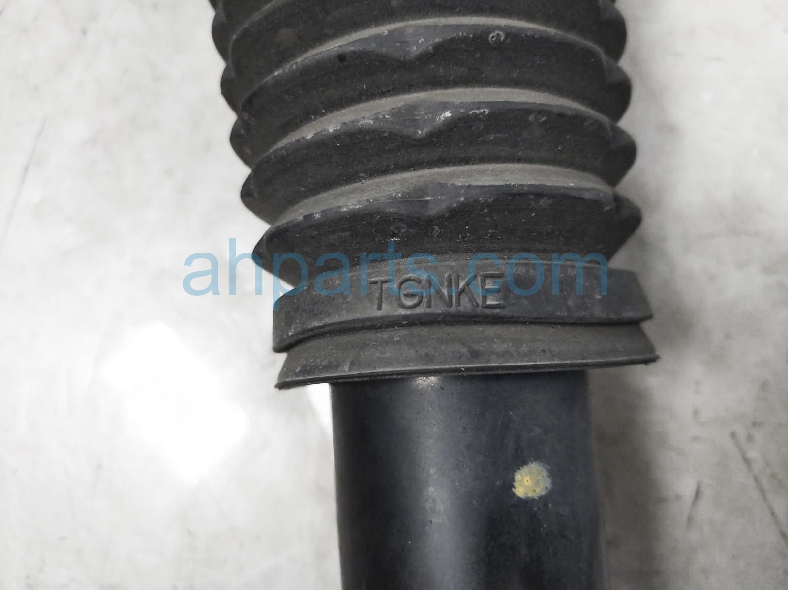 Sold 2019 Honda Civic Strut / Spring / Rear Driver Shock Absorber 52621 ...
