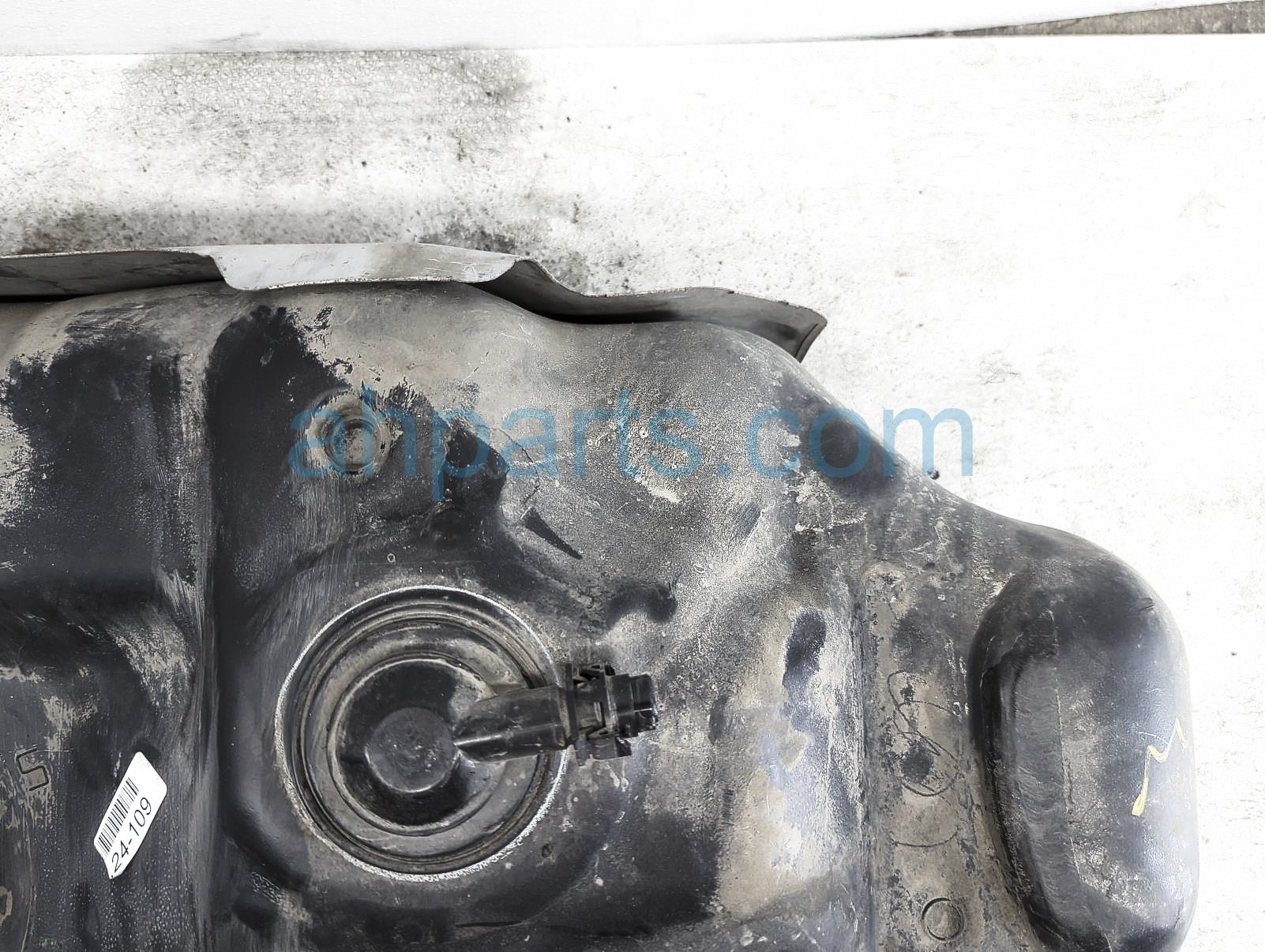 Sold 2020 Toyota Tacoma Gas / Fuel Tank - 2.7l 4x2 77001-04212,