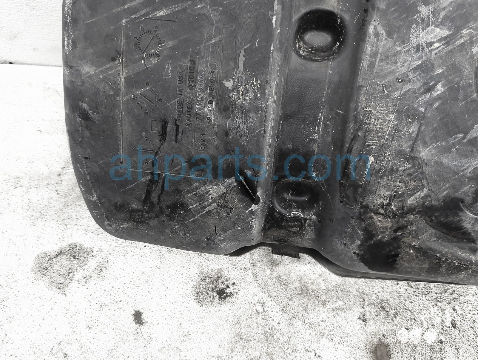 Sold 2020 Toyota Tacoma Gas / Fuel Tank - 2.7l 4x2 77001-04212,