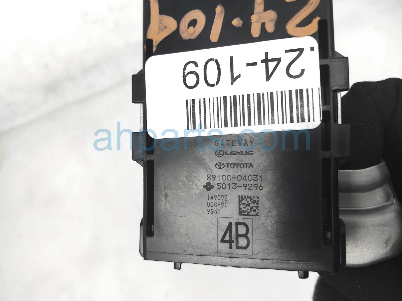Sold 2020 Toyota Tacoma Network Gateway Control Module 89100-04031,