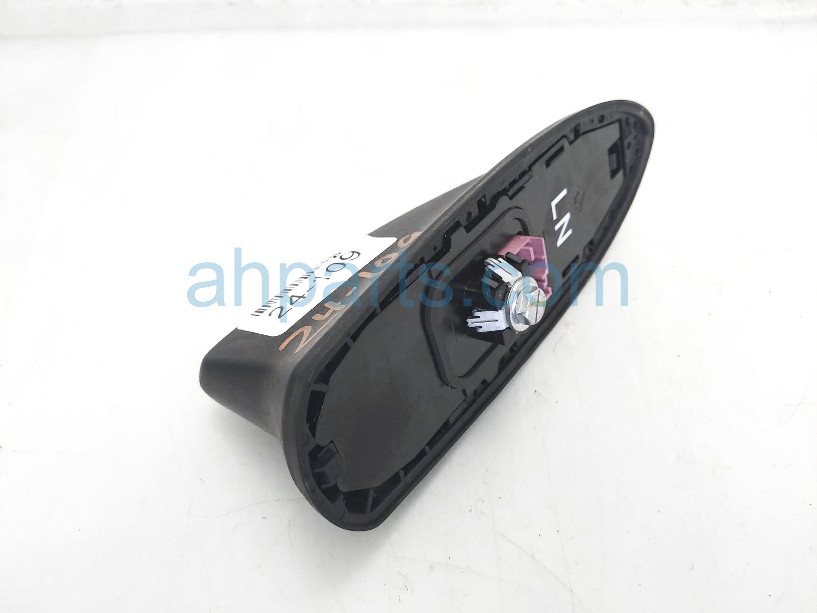 Sold 2020 Toyota Tacoma Roof Antenna Assy - Textured Blk 86077-04020,