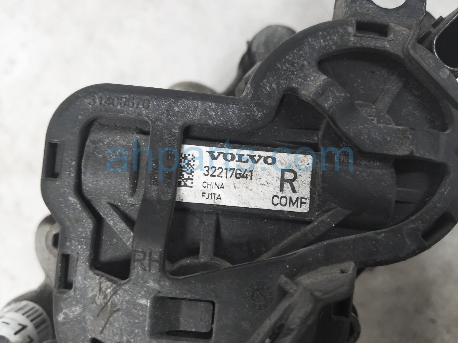Sold 2019 Volvo Xc60 Rear Passenger Brake Caliper 36003033,
