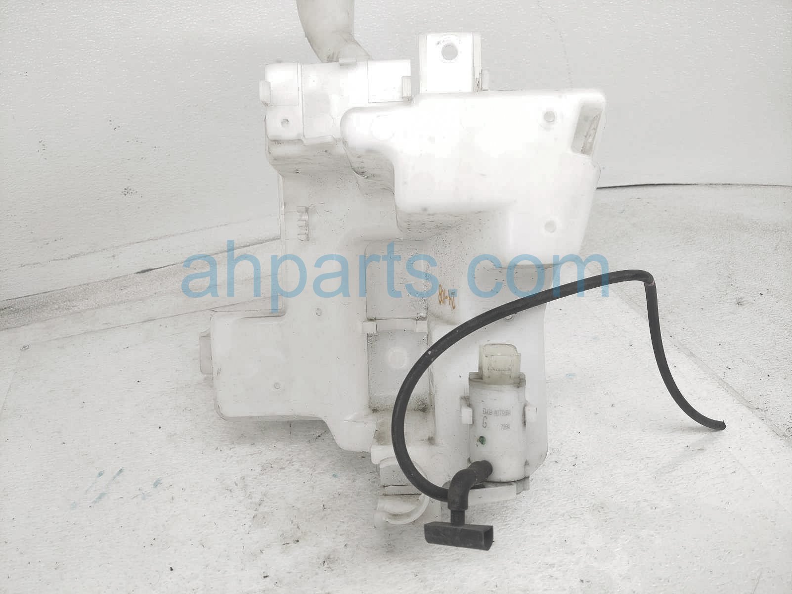 Sold 2018 Subaru WRX Windshield Washer Reservoir Tank 86631VA000,