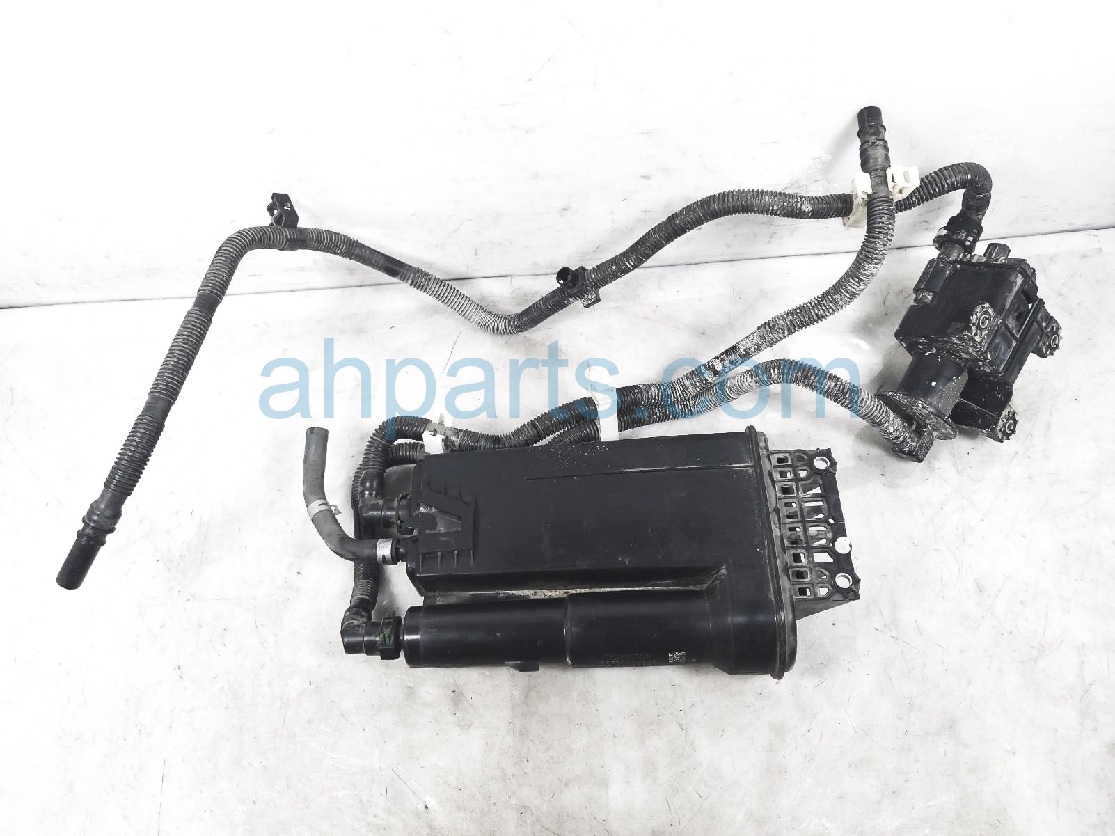 Sold 2020 Toyota Camry Fuel Vapor Charcoal Canister Assy 77740-06230,