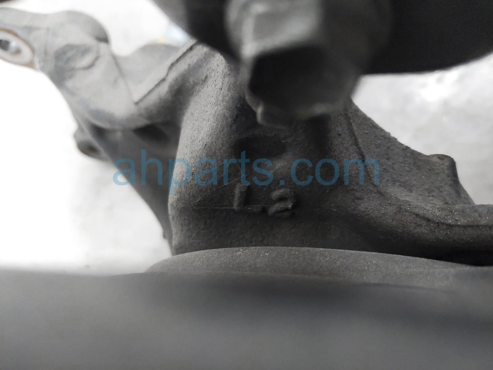 Sold 2021 Toyota Corolla Axle Stub Rear Driver Spindle Knuckle Hub ...