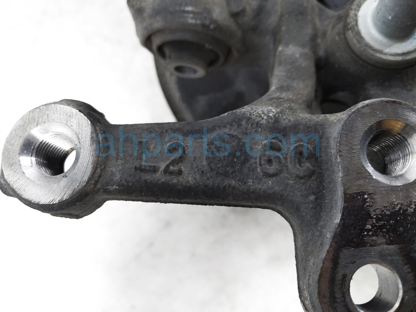 Sold 2021 Toyota Corolla Axle Stub Rear Driver Spindle Knuckle Hub ...