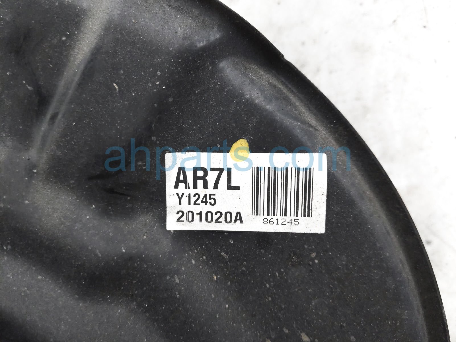 Sold 2021 Toyota Corolla Axle Stub Rear Driver Spindle Knuckle Hub ...