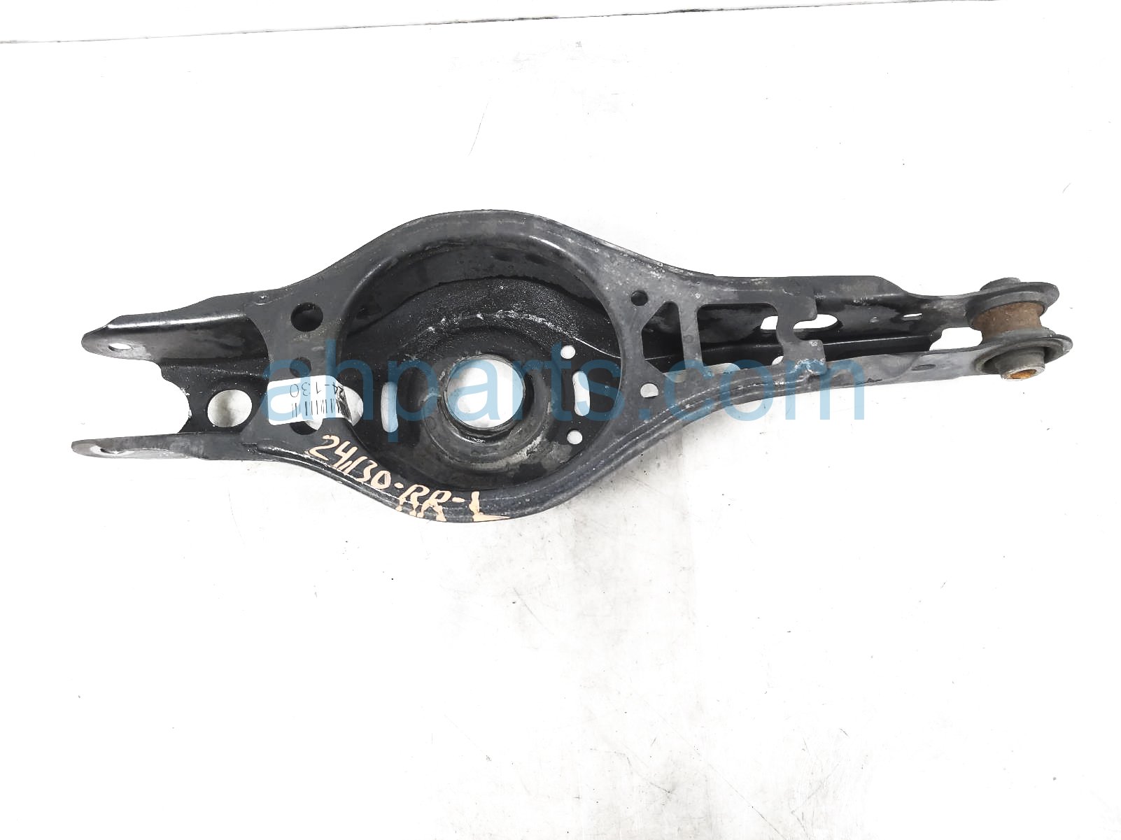 Sold 2018 Toyota Camry Rear Driver Spring Seat Lower Control Arm 48730 ...