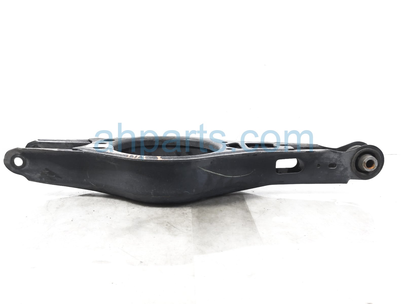 Sold 2018 Toyota Camry Rear Driver Spring Seat Lower Control Arm 48730 ...