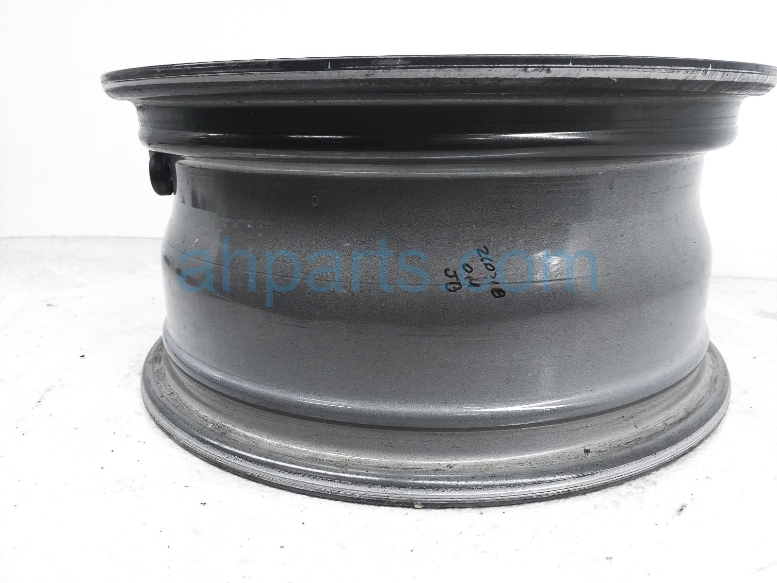 Sold 2018 Toyota Tacoma Rear Driver Wheel / Rim 42611-04220,