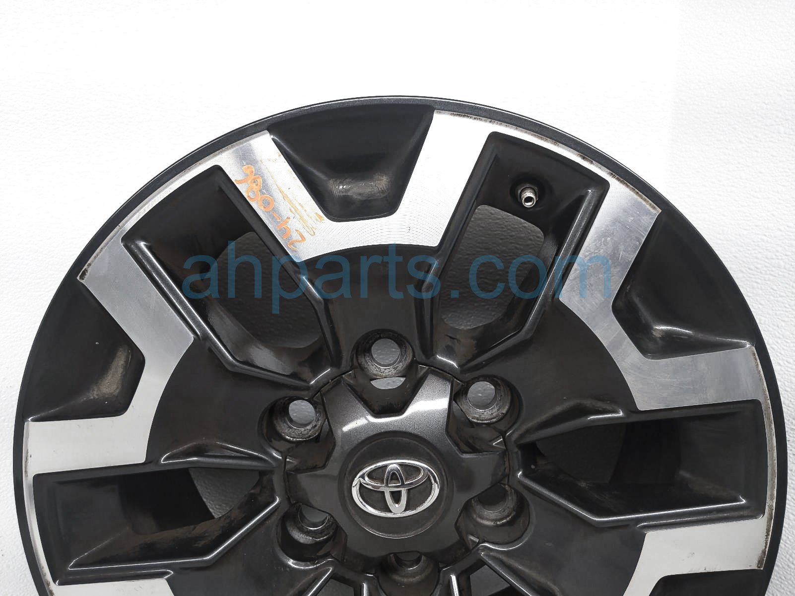Sold 2018 Toyota Tacoma Rear Driver Wheel / Rim 42611-04220,