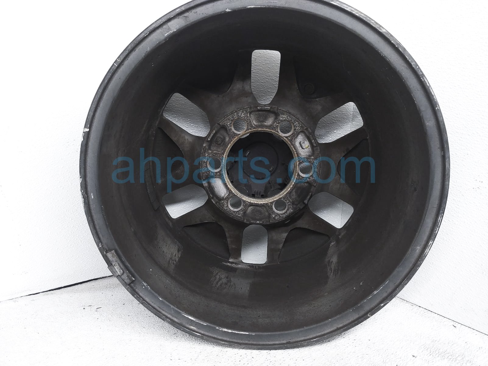Sold 2018 Toyota Tacoma Rear Driver Wheel / Rim 42611-04220,