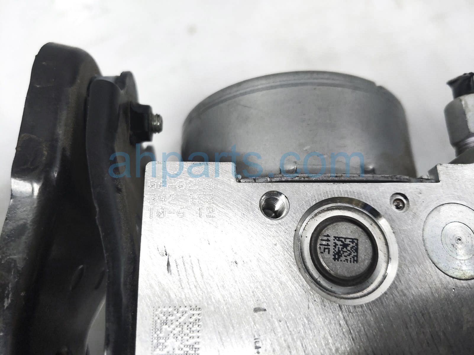 Sold 2022 Honda Civic (anti Lock Brake) Abs/vsa Pump Modulator 57110 ...