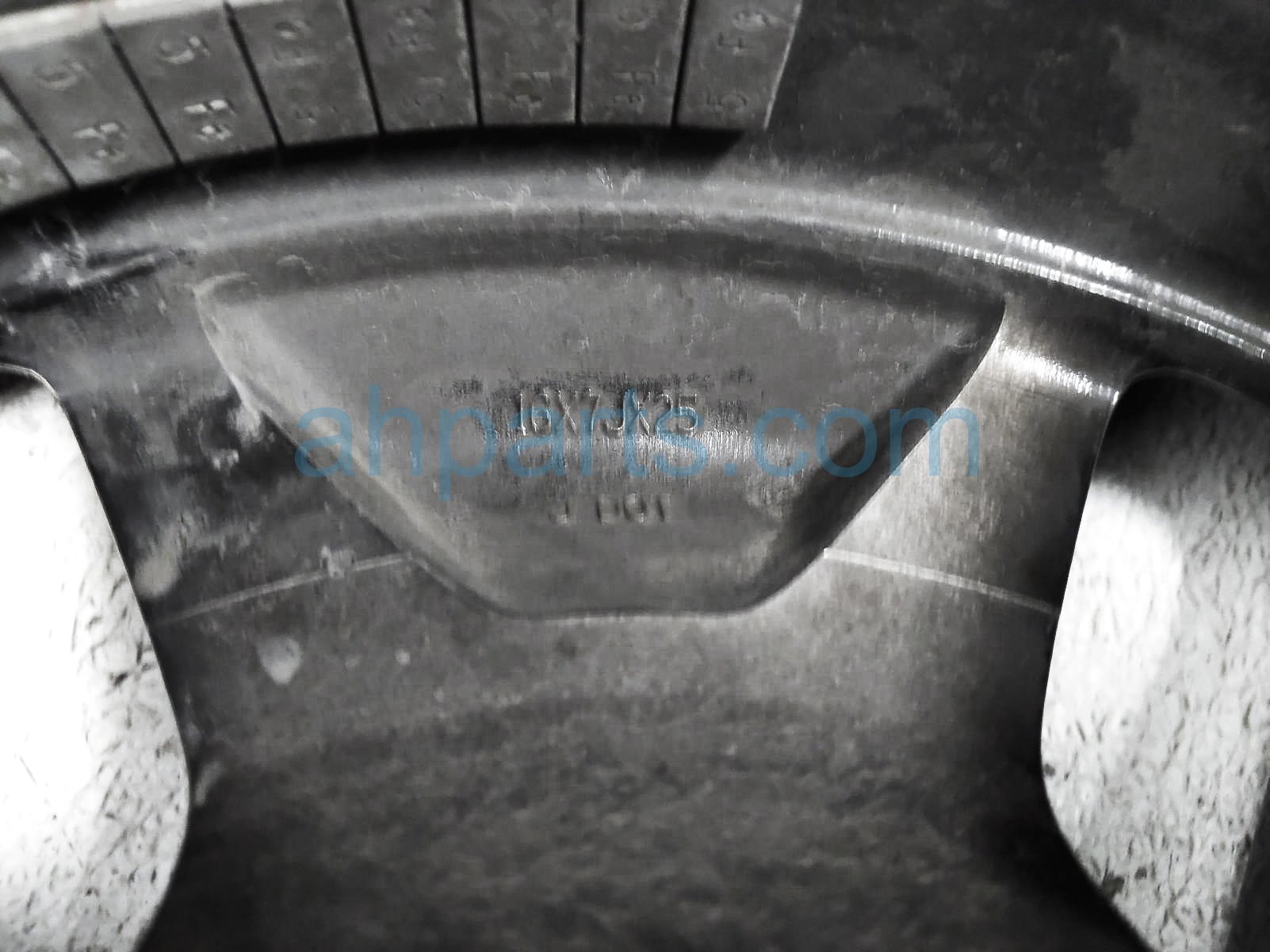 Sold 2005 Toyota Tacoma Rear Driver Wheel / Rim 42611-04160,