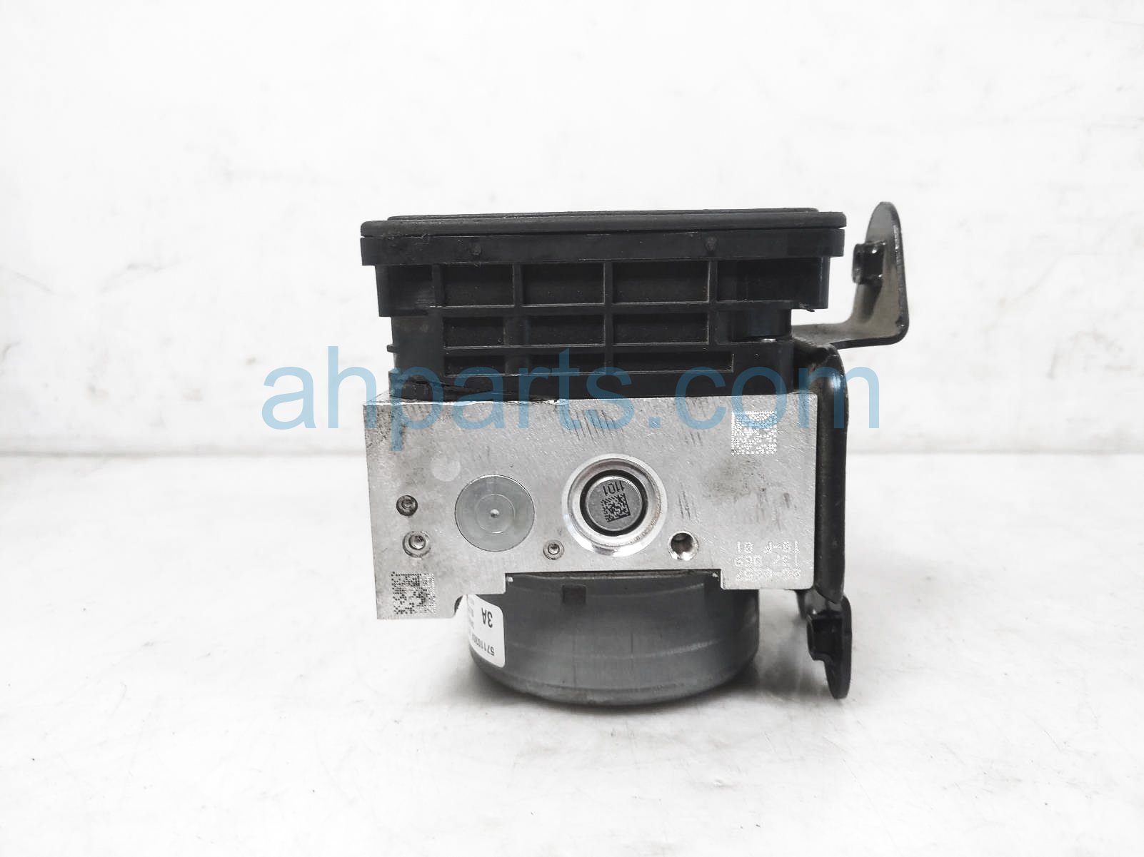 Sold 2023 Honda Accord (anti Lock Brake) Abs/vsa Pump Modulator 57110 ...