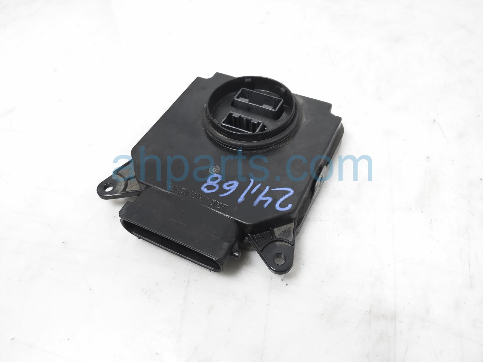 Sold 2019 Toyota Prius Headlamp / Ballast Control Module 89908-47040,