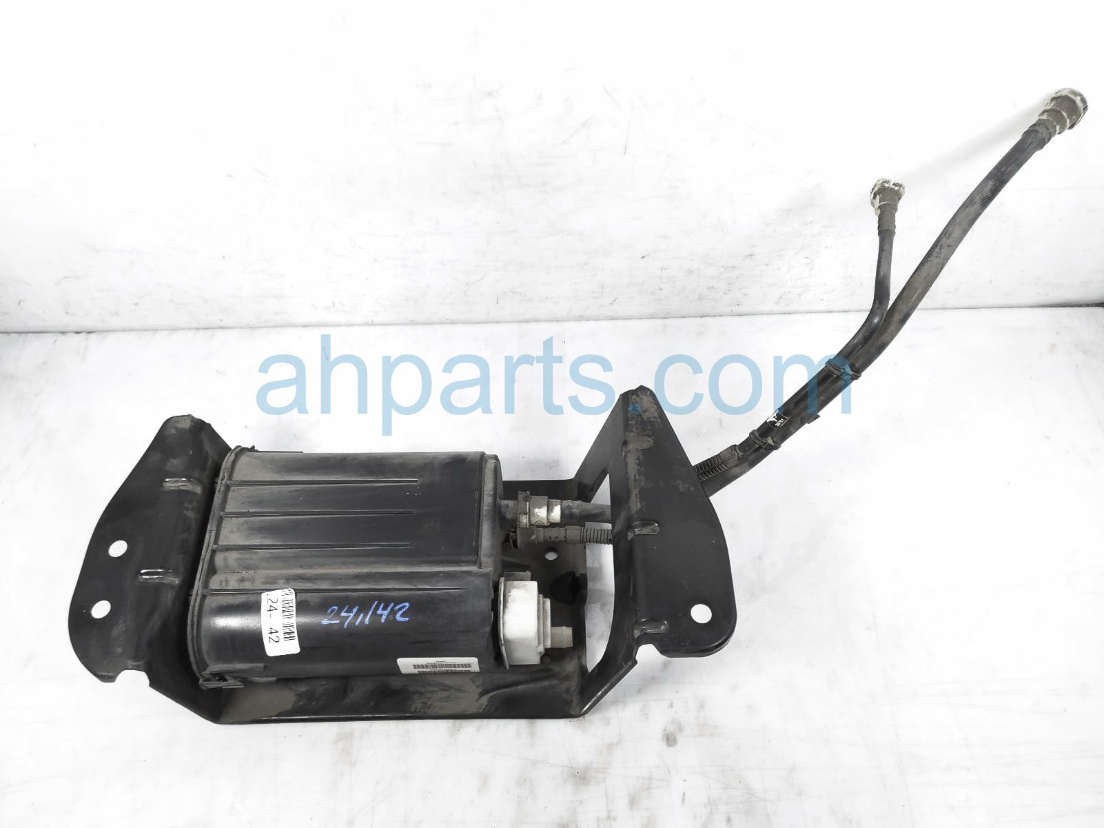 Sold 2017 Jeep Wrangler Fuel Vapor Charcoal Canister - 3.6l 680727074AG,