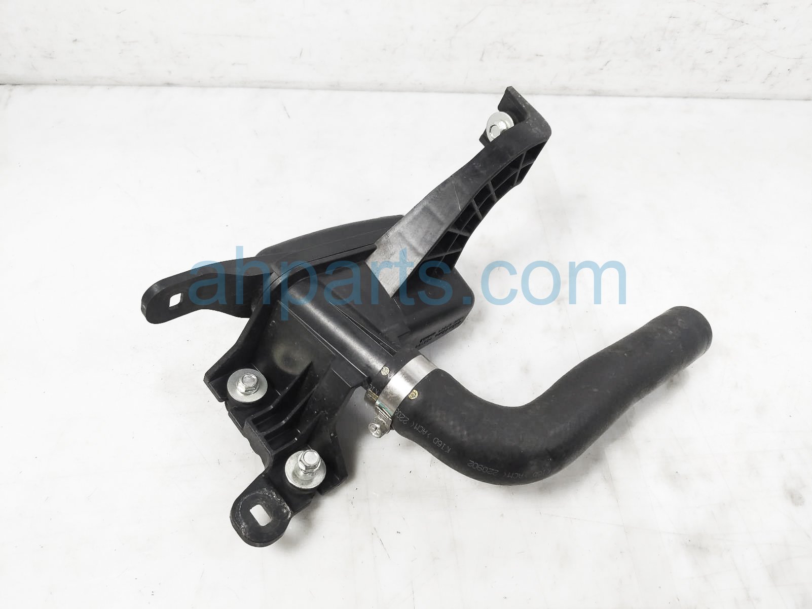 Sold 2023 Honda Accord Intercooler Resonator Chamber - 1.5l 17230-6NA-A01