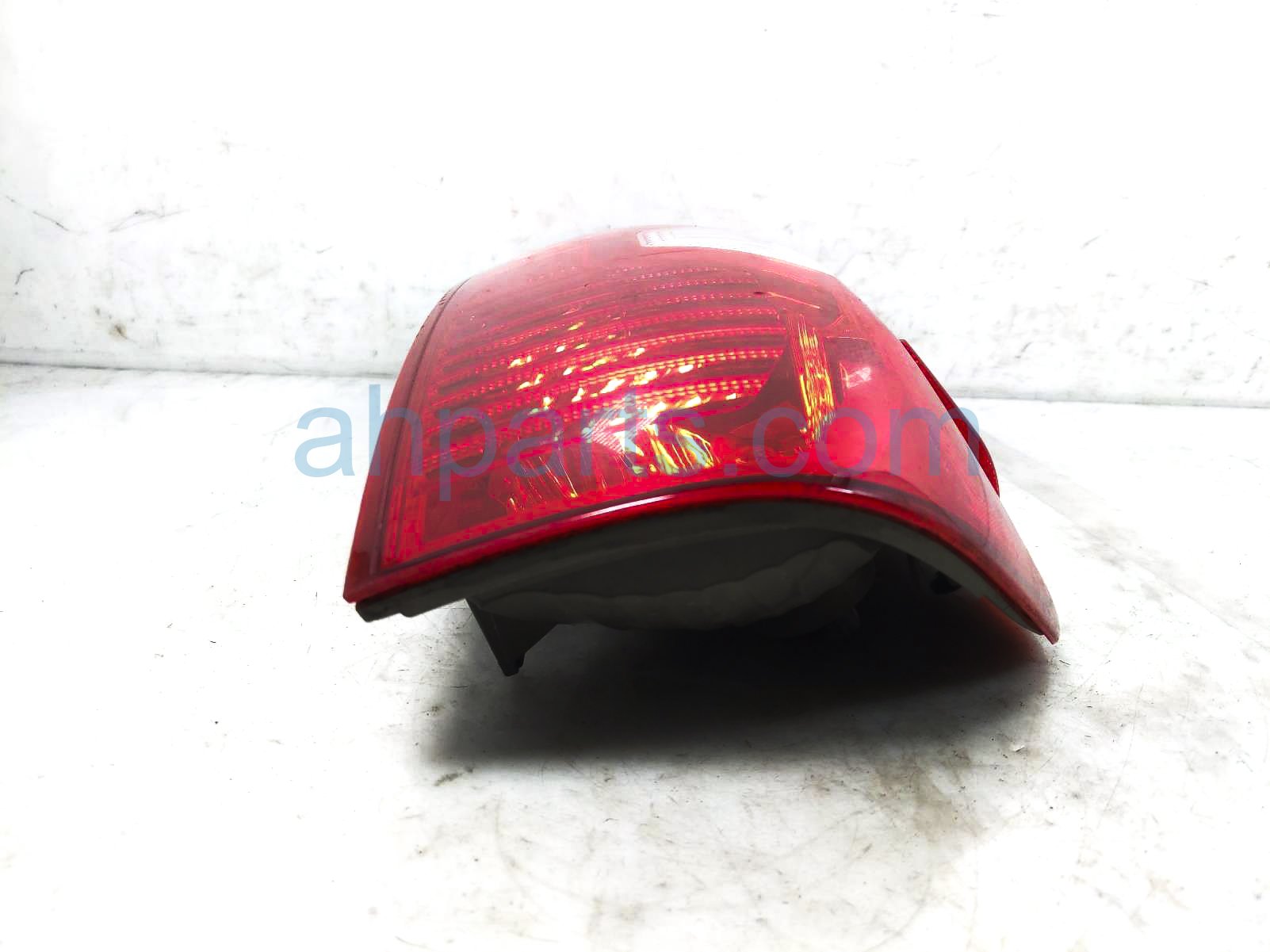 Sold 2018 Toyota Tundra Light / Rear Passenger Tail Lamp (on Body ...