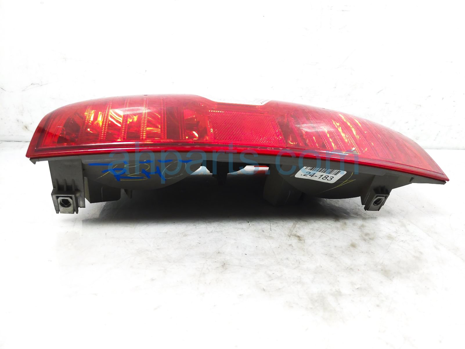 Sold 2018 Toyota Tundra Light / Rear Passenger Tail Lamp (on Body ...