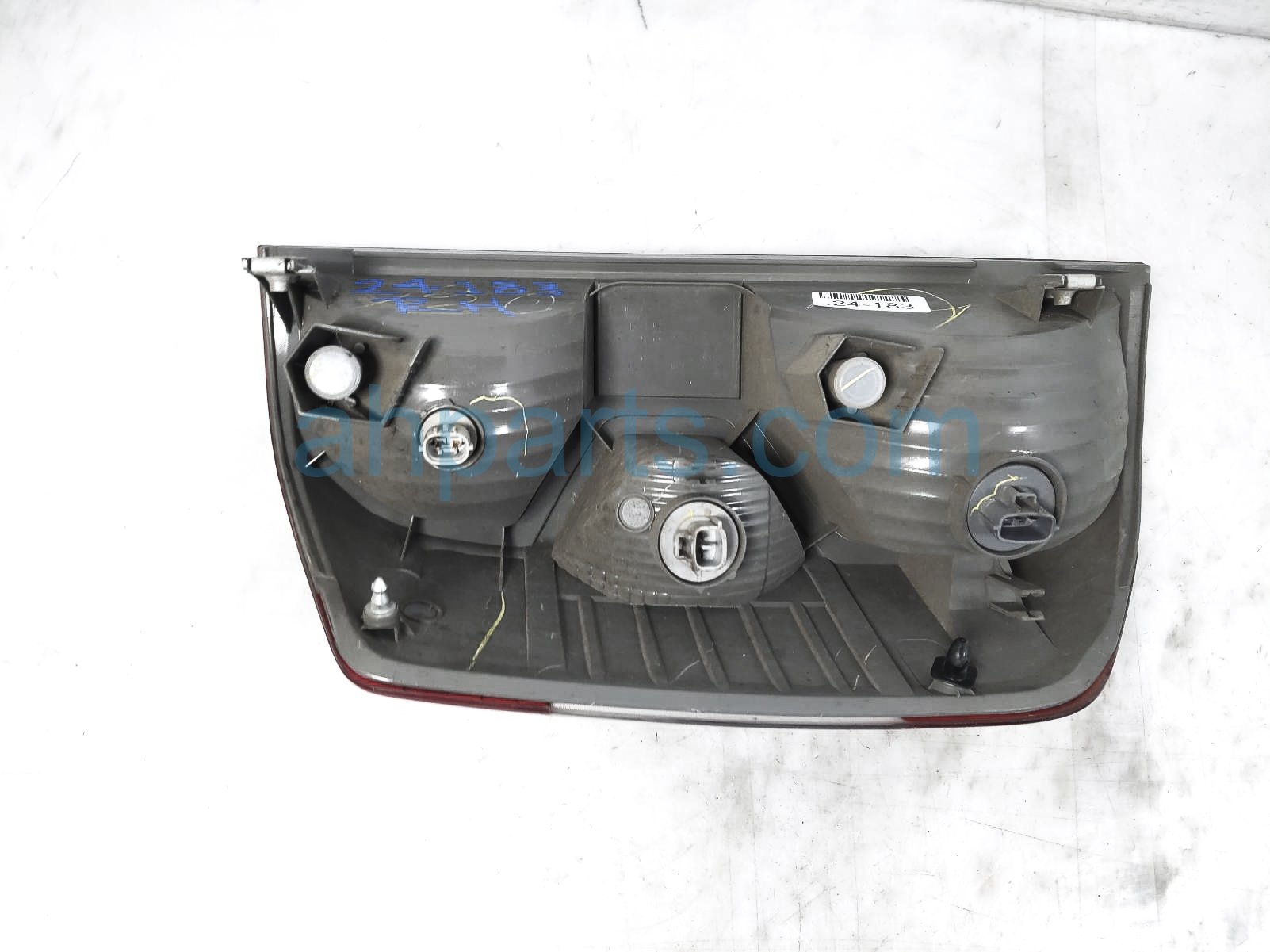 Sold 2018 Toyota Tundra Light / Rear Passenger Tail Lamp (on Body ...
