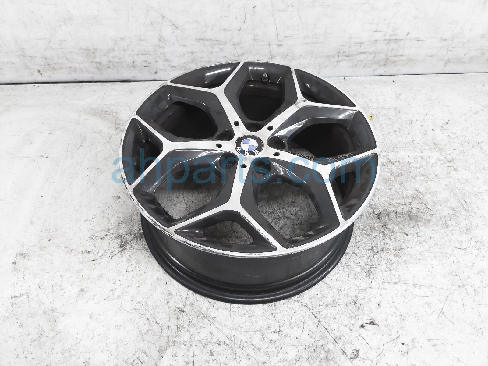 2018 BMW X1 Rear Driver 18x7 Wheel / Rim 36-11-6-856-070,