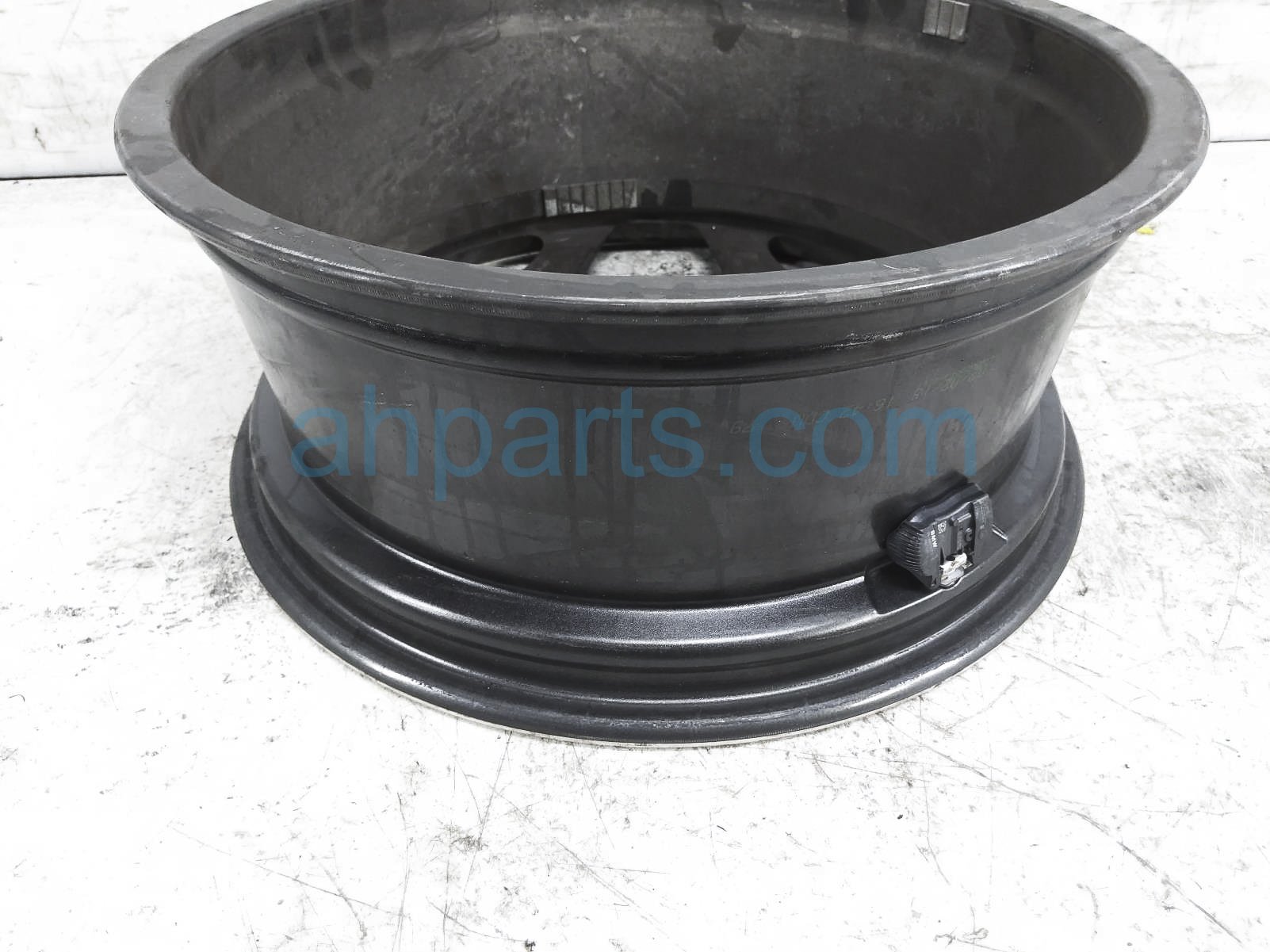 2018 BMW X1 Rear Driver 18x7 Wheel / Rim 36-11-6-856-070,