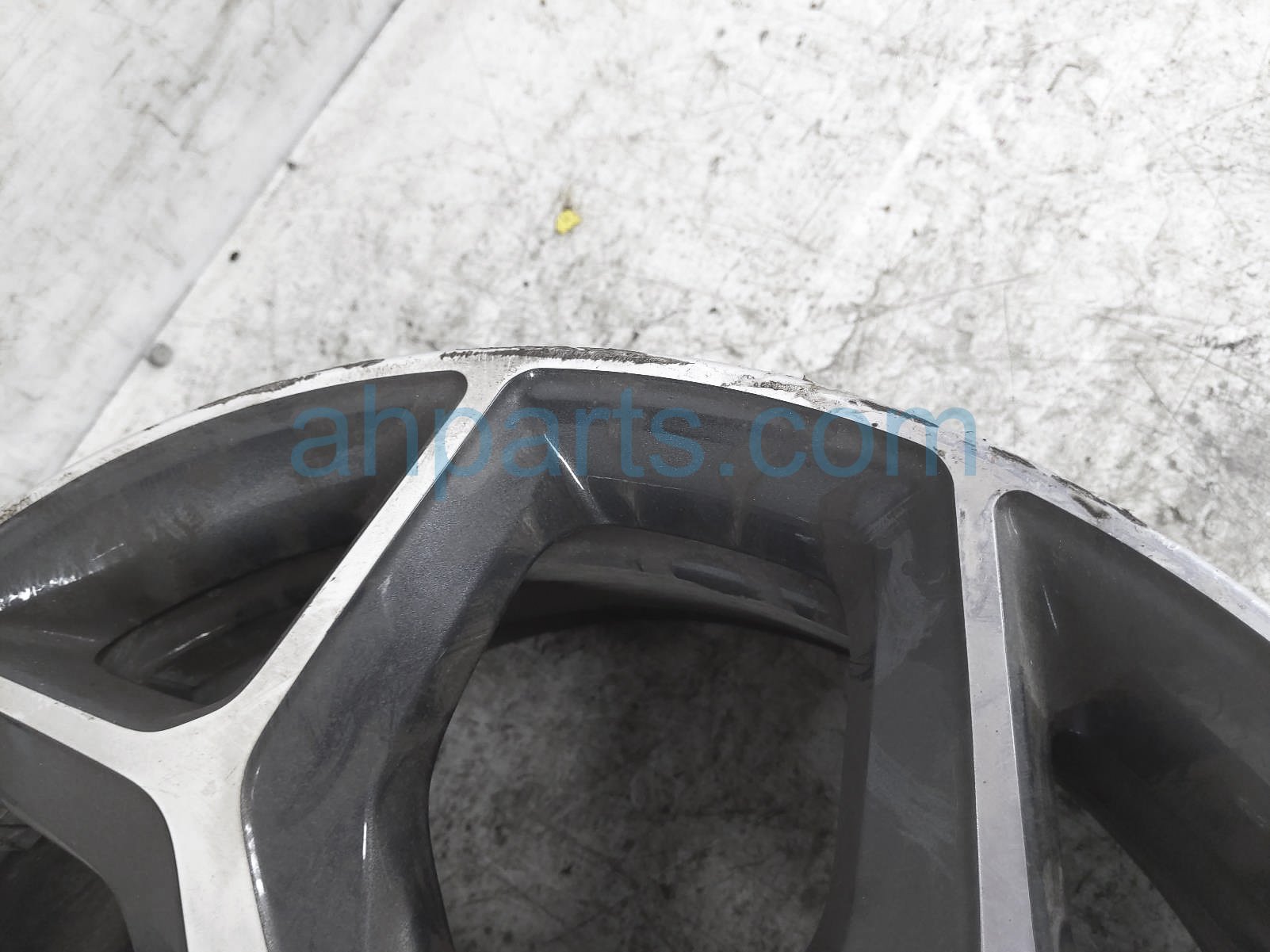 2018 BMW X1 Rear Driver 18x7 Wheel / Rim 36-11-6-856-070,