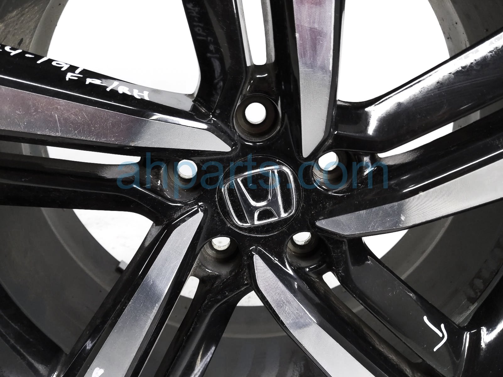 2018 Honda Accord Front Passenger Wheel / Rim - Curb Rash 42700-TVA-A94,