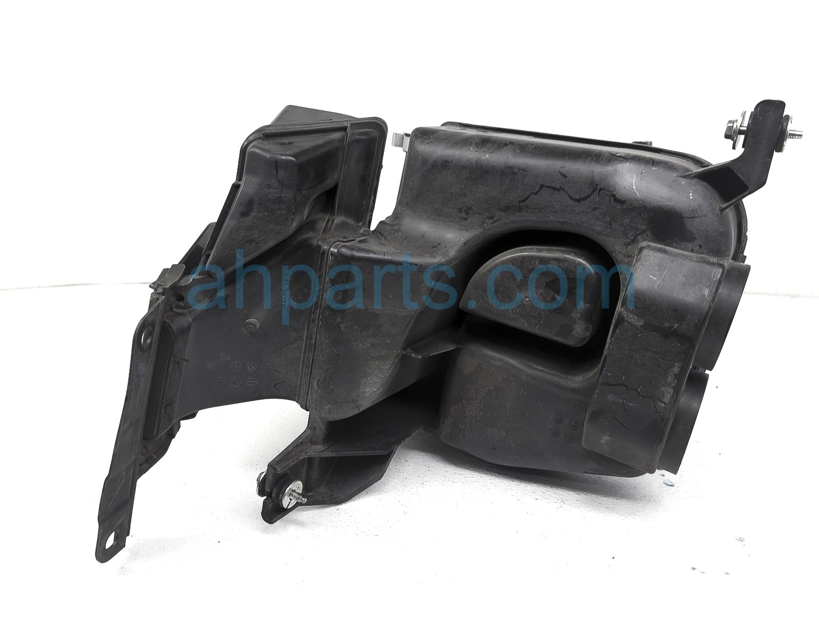 Sold 2023 Honda HR-V Air Cleaner Intake Box 17210-64S-A01