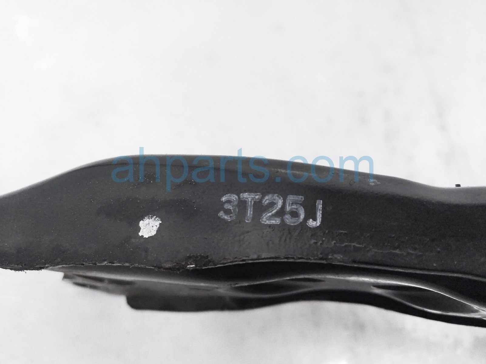 Sold 2024 Honda CR-V Front Passenger Lower Control Arm 51350-3A0-A00,