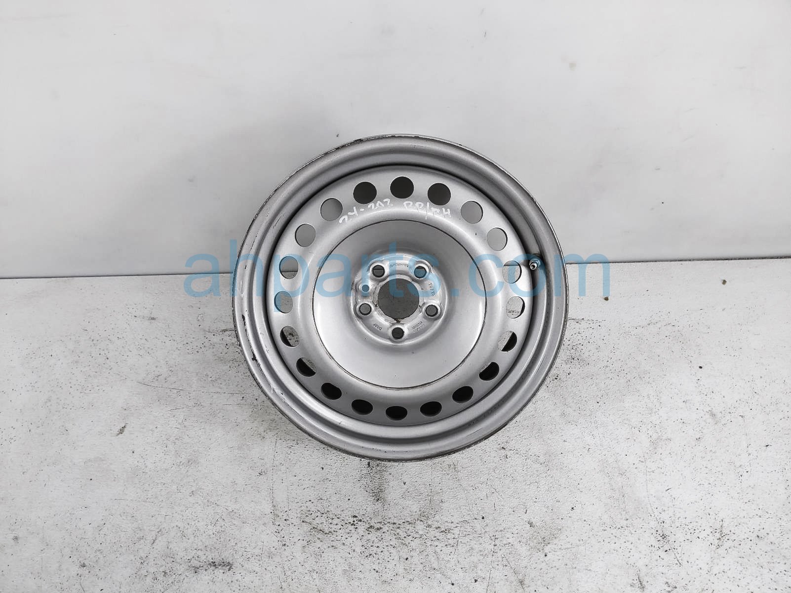 Sold 2015 Dodge Promaster City Rear Passenger Wheel / Rim 68263170AA
