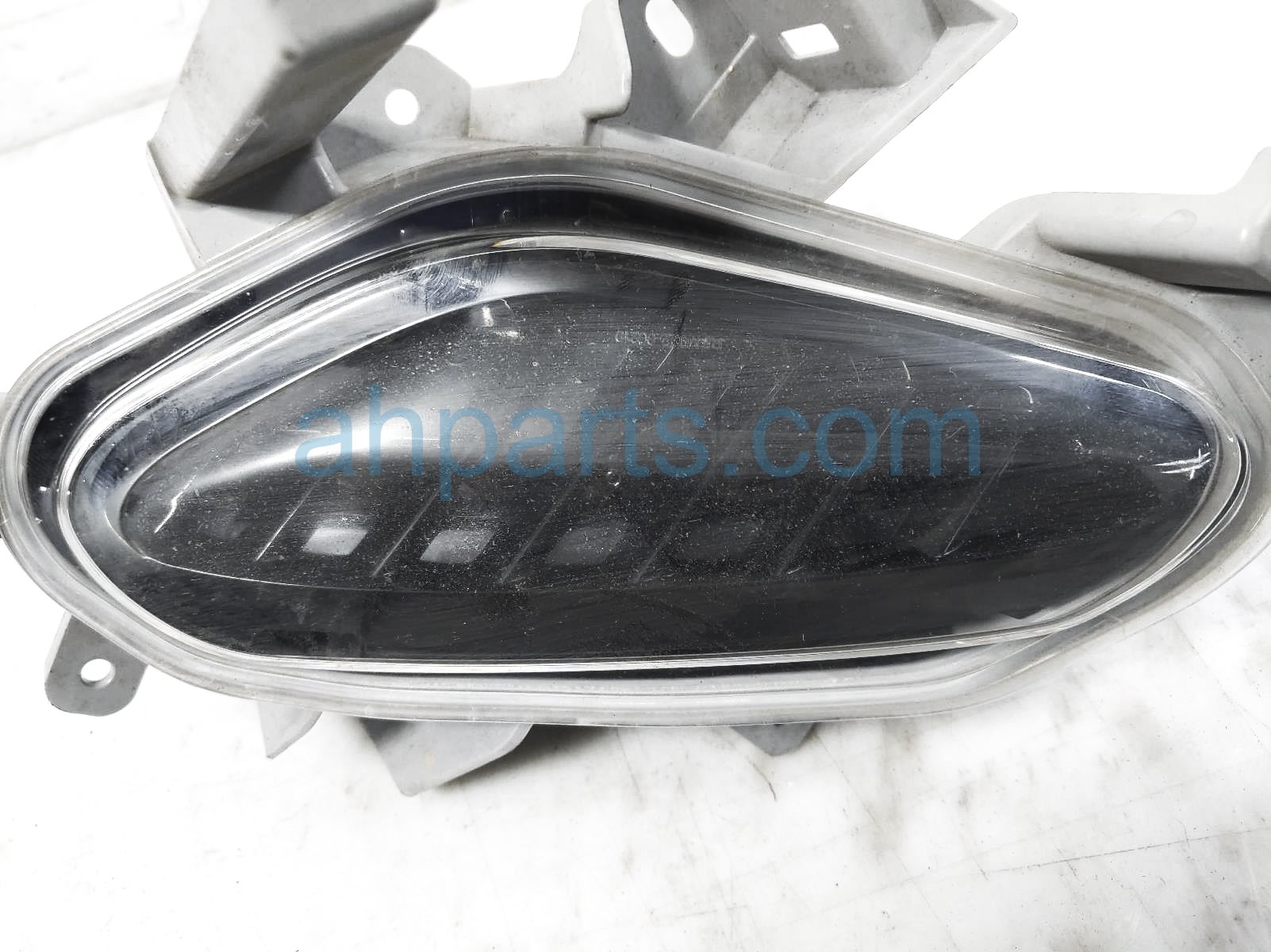 Sold 2017 Mazda MX-5 Front Driver Led Fog Lamp / Light NA6W-51-070E,