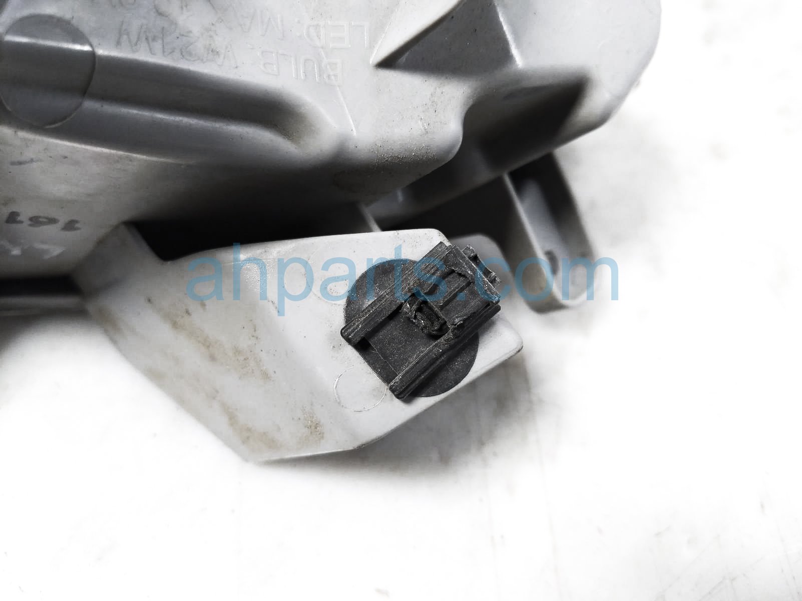 Sold 2017 Mazda MX-5 Front Driver Led Fog Lamp / Light NA6W-51-070E,