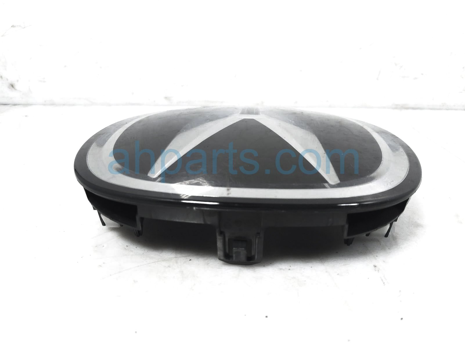 Sold 2022 Acura MDX Front Grille Emblem - Tech Pkg 71125-TYA-A01,