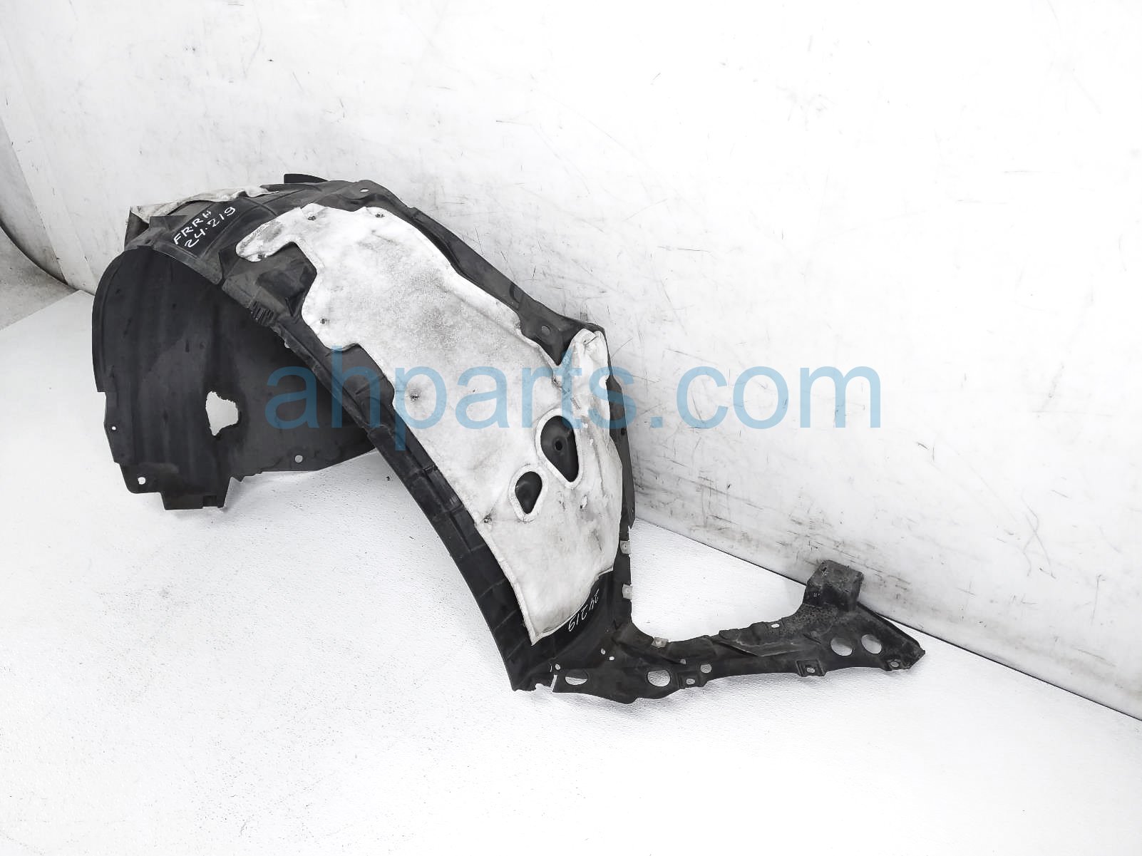 Sold 2017 Nissan Maxima Front Passenger Inner Fender Liner