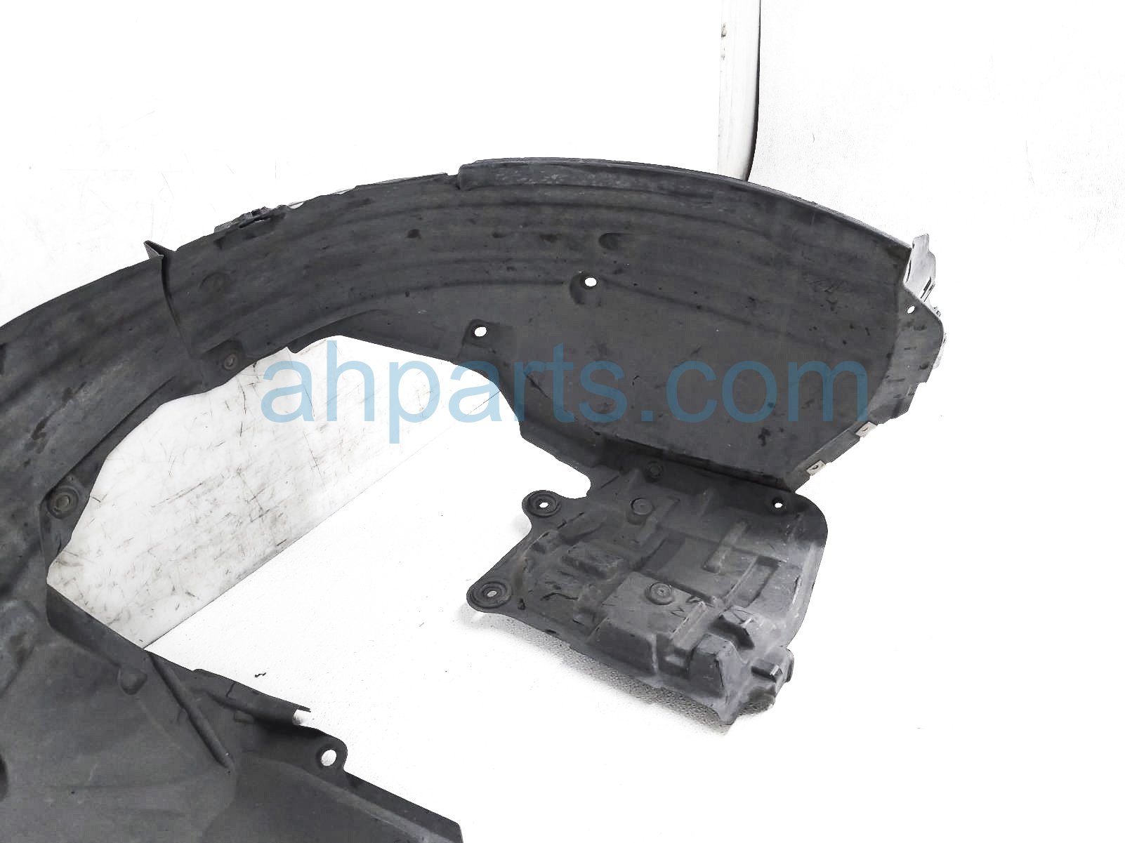 Sold 2017 Nissan Maxima Front Passenger Inner Fender Liner