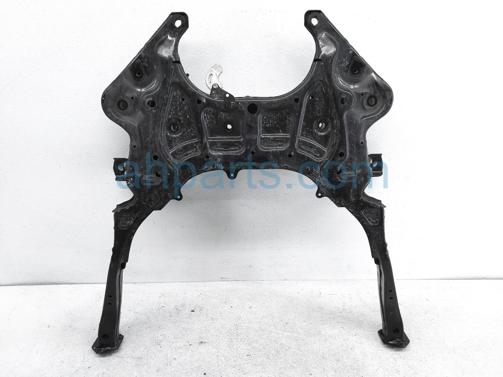 Sold 2022 Toyota Corollacs Crossmember Front Engine Sub Frame / Cradle ...